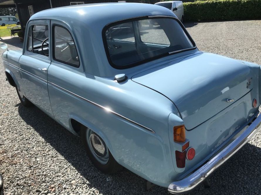Ford Anglia, 1958